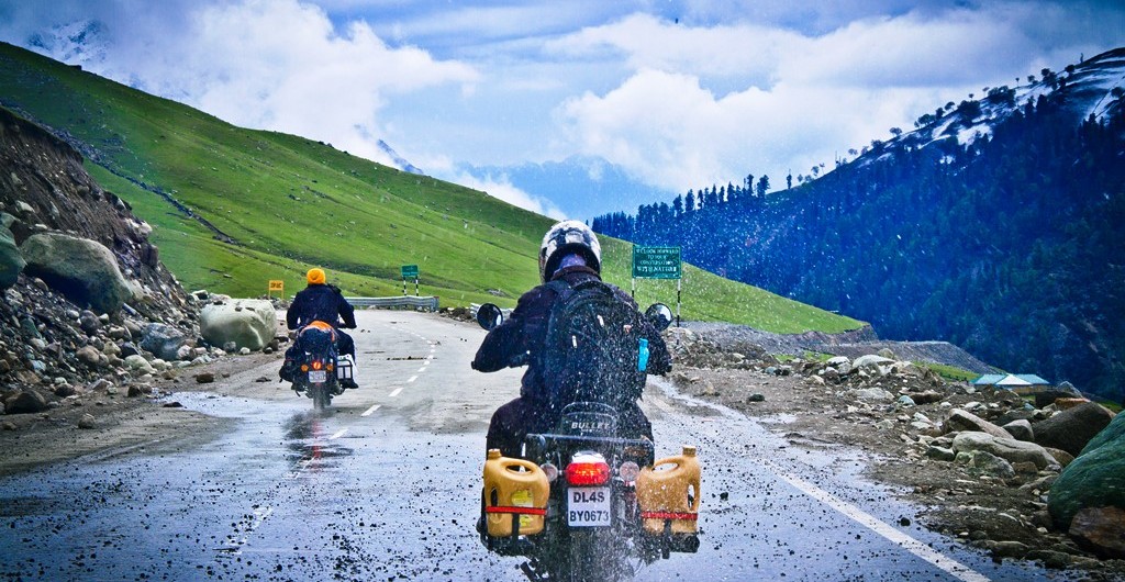 HIMALAYAN 18 DAY ADVENTURE TOUR - The Enfield Adventure Tours